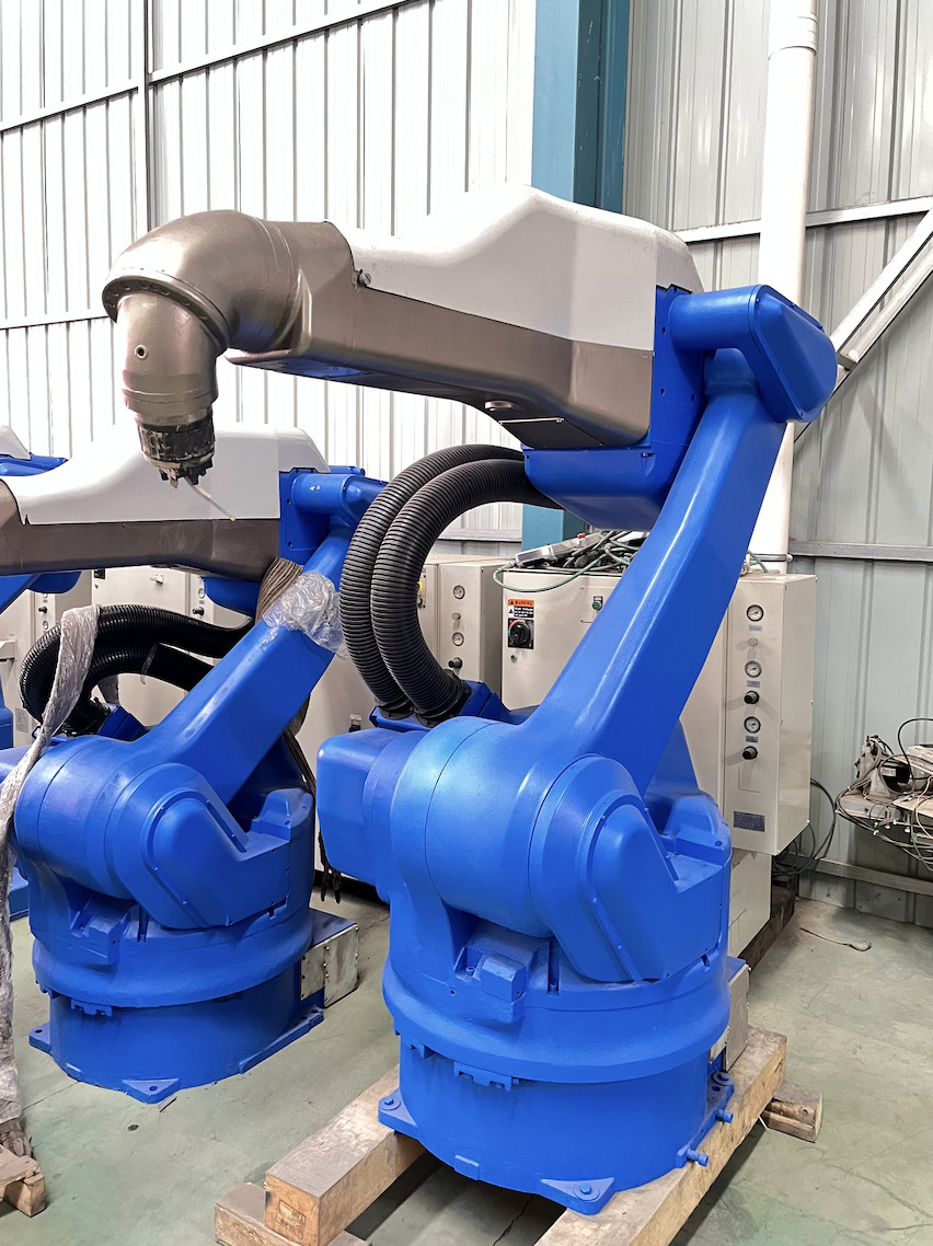 Yaskawa Spraying Used Robotic Arm EPX2900 Working Range 2900mm Payload 20kg